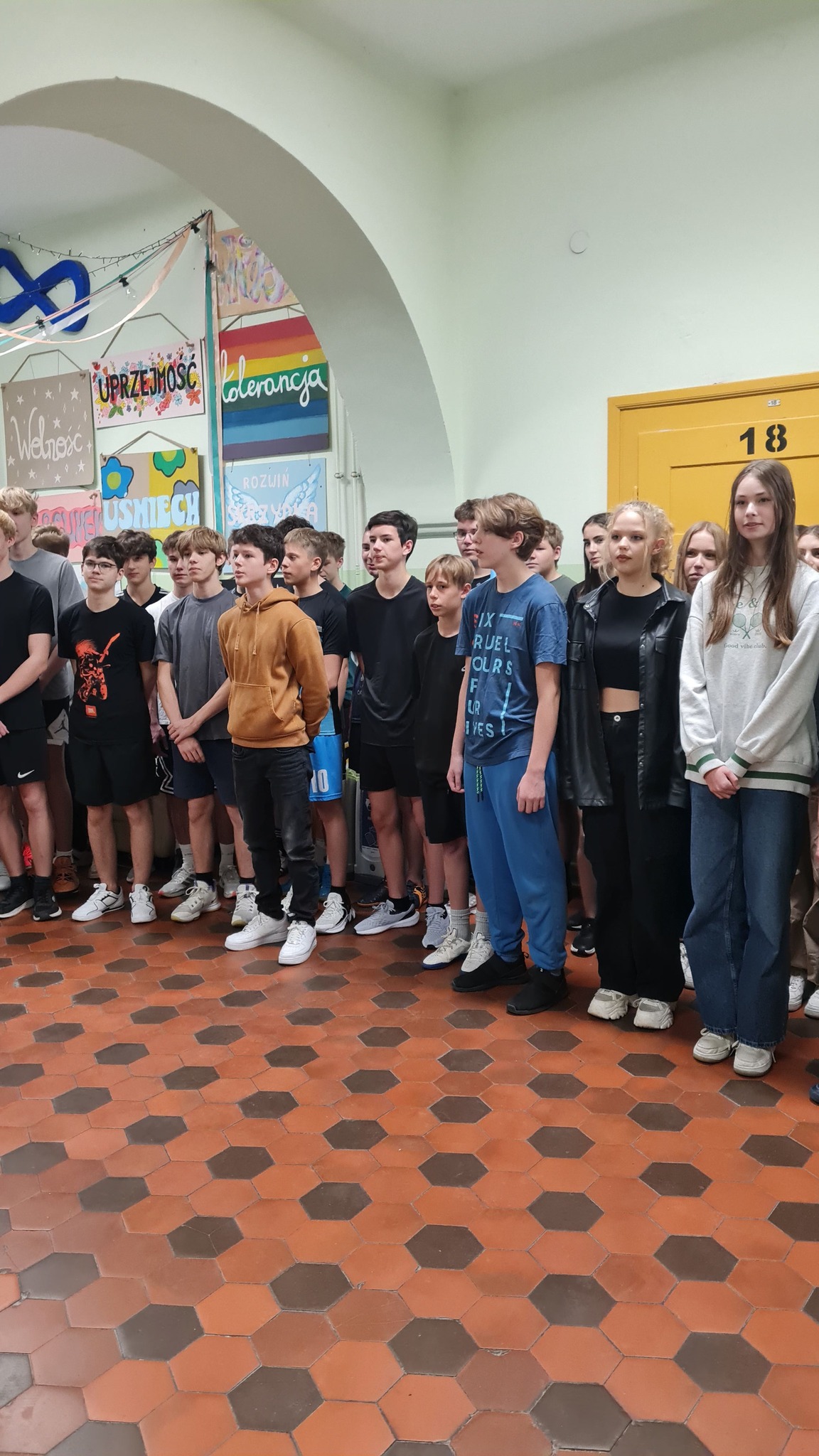 Szkoła do hymnu – Liceum nr VIII Opole